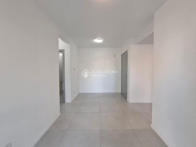 Apartamento com 2 quartos e 53m² para alugar em Vila Nova, Novo Hamburgo