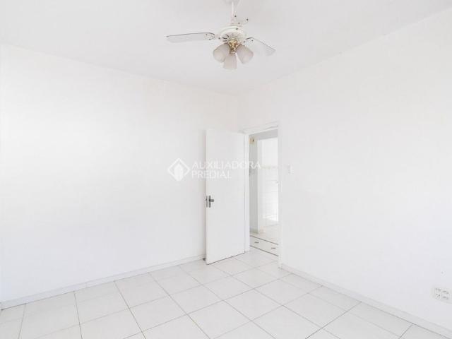 Apartamento com 2 quartos e 55m² para alugar em Azenha, Porto Alegre