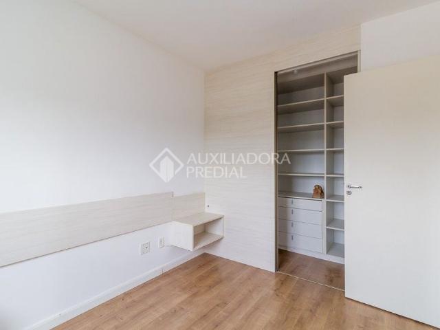 Apartamento com 2 quartos e 57m² para alugar em Jardim Itu, Porto Alegre