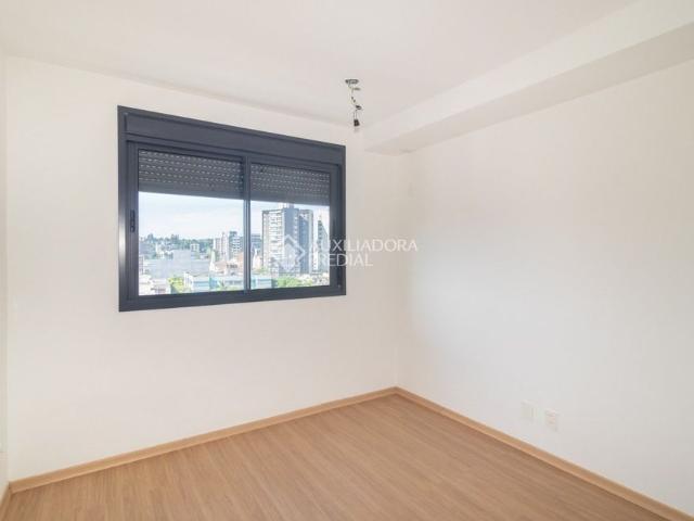 Apartamento com 2 quartos e 58m² para alugar em Azenha, Porto Alegre
