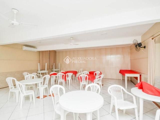 Apartamento com 2 quartos e 58m² para alugar em Camaquã, Porto Alegre