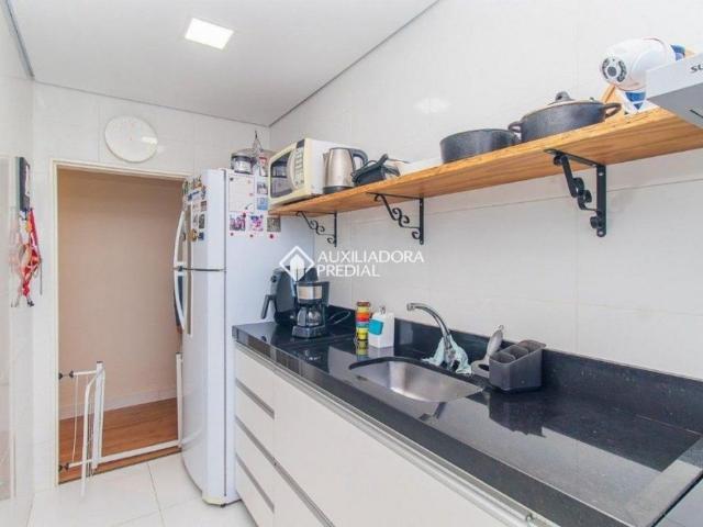 Apartamento com 2 quartos e 58m² para alugar em Jardim Sabará, Porto Alegre