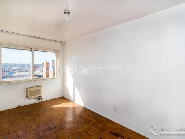 Apartamento com 2 quartos e 59m² para alugar em Jardim Leopoldina, Porto Alegre