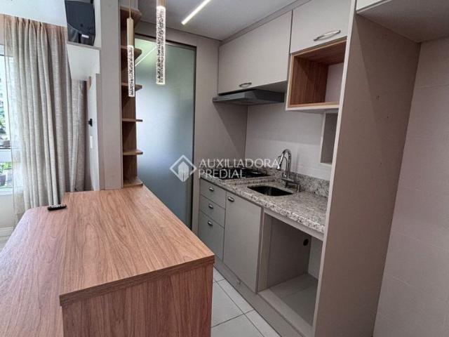 Apartamento com 2 quartos e 60m² para alugar em Marechal Rondon, Canoas