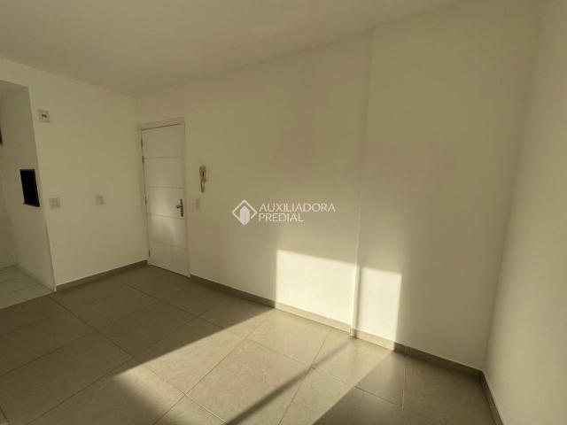 Apartamento com 2 quartos e 60m² para alugar em Marechal Rondon, Canoas