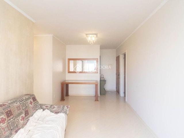 Apartamento com 2 quartos e 60m² para alugar em Floresta, Porto Alegre