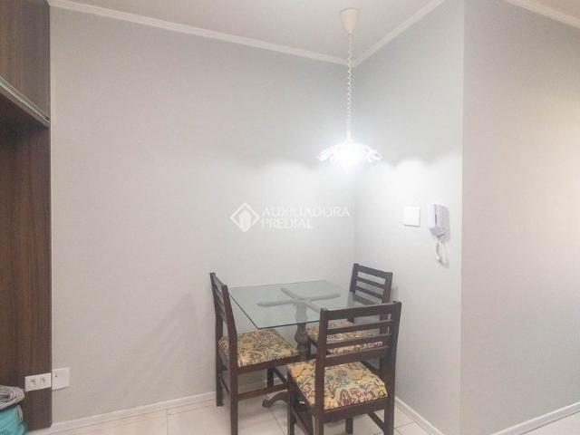 Apartamento com 2 quartos e 60m² para alugar em Floresta, Porto Alegre