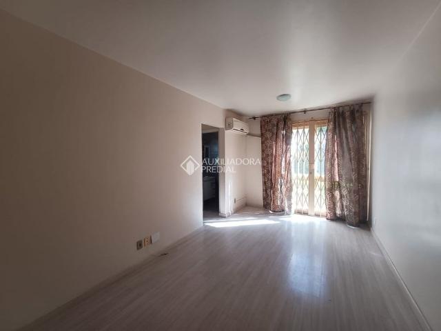 Apartamento com 2 quartos e 60m² para alugar em Jardim do Salso, Porto Alegre