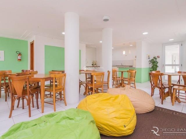 Apartamento com 2 quartos e 61m² para alugar em Jardim Carvalho, Porto Alegre