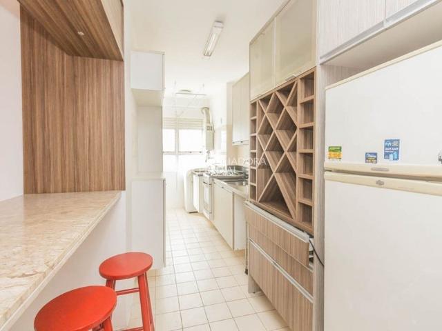 Apartamento com 2 quartos e 61m² para alugar em Partenon, Porto Alegre