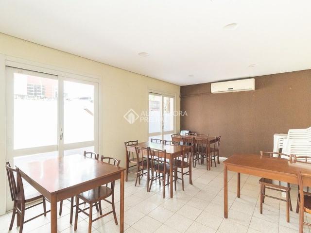 Apartamento com 2 quartos e 62m² para alugar em Tristeza, Porto Alegre