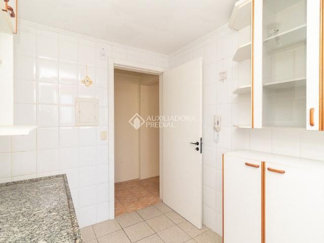 Apartamento com 2 quartos e 62m² para alugar em Tristeza, Porto Alegre