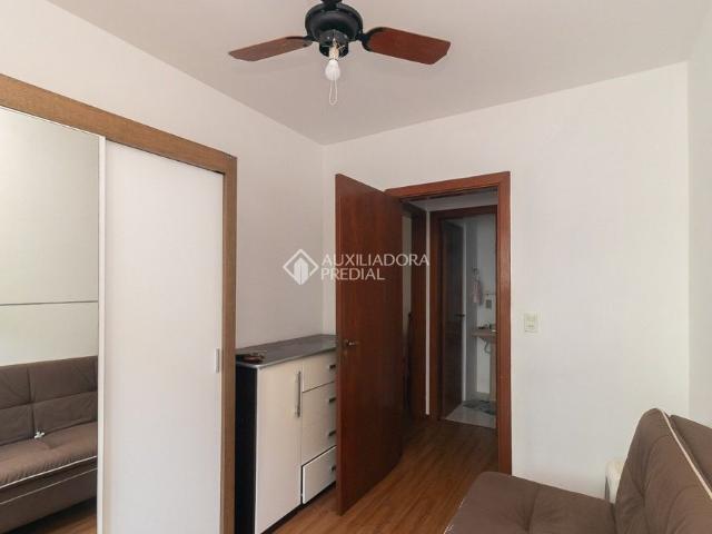 Apartamento com 2 quartos e 62m² para alugar em Tristeza, Porto Alegre