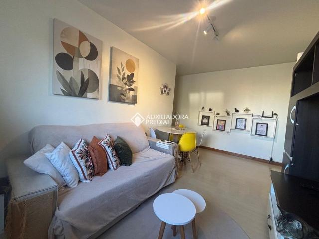 Apartamento com 2 quartos e 65m² para alugar em Centro, Canoas
