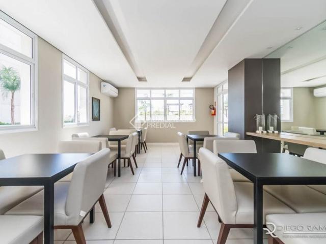Apartamento com 2 quartos e 65m² para alugar em Humaitá, Porto Alegre