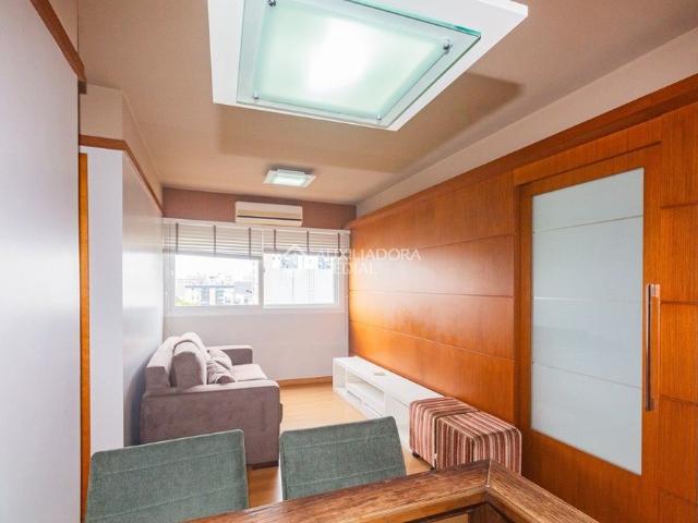 Apartamento com 2 quartos e 65m² para alugar em Passo d'Areia, Porto Alegre