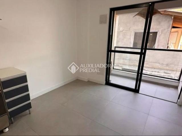 Apartamento com 2 quartos e 65m² para alugar em Ribeirão da Ilha, Florianópolis