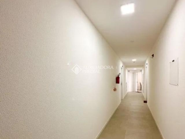 Apartamento com 2 quartos e 66m² para alugar em Areias, São José