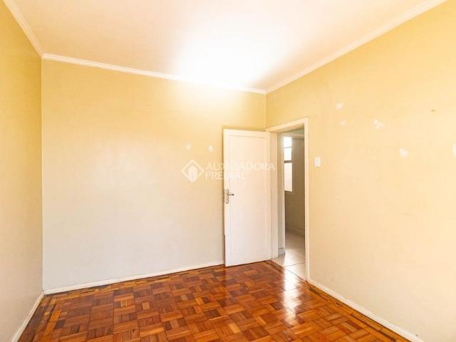 Apartamento com 2 quartos e 66m² para alugar em Farroupilha, Porto Alegre