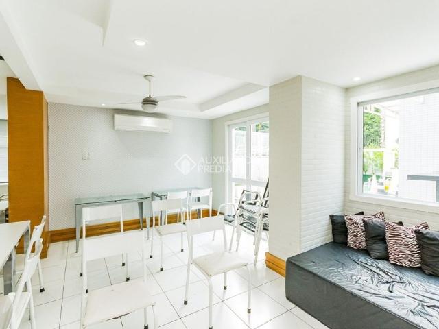 Apartamento com 2 quartos e 67m² para alugar em Rio Branco, Porto Alegre