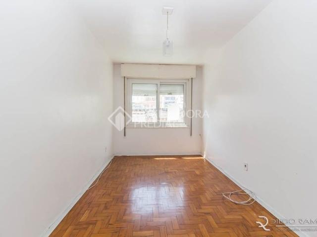 Apartamento com 2 quartos e 68m² para alugar em Azenha, Porto Alegre