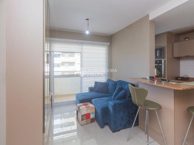Apartamento com 2 quartos e 68m² para alugar em Jardim Carvalho, Porto Alegre