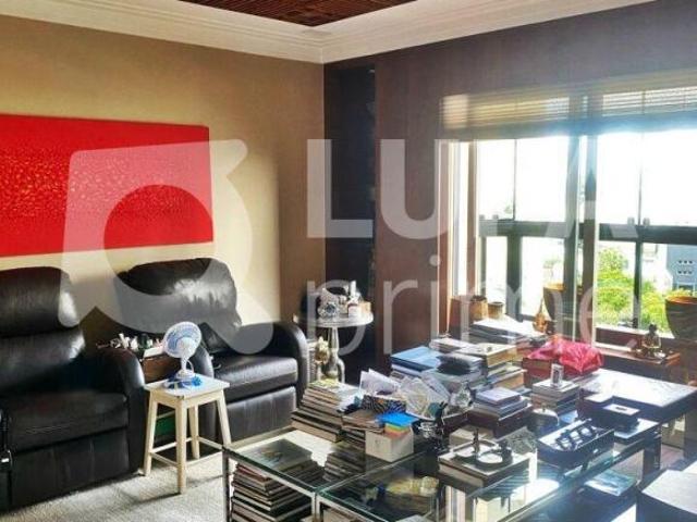 APARTAMENTO COM 2 QUARTOS E 6 VAGAS DE GARAGEM Á VENDA EM SANTANA