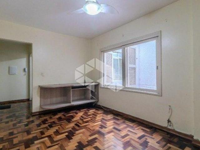 Apartamento com 2 quartos e 70m² à venda em Floresta, Porto Alegre
