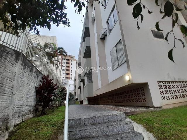 Apartamento com 2 quartos e 70m² para alugar em Córrego Grande, Florianópolis