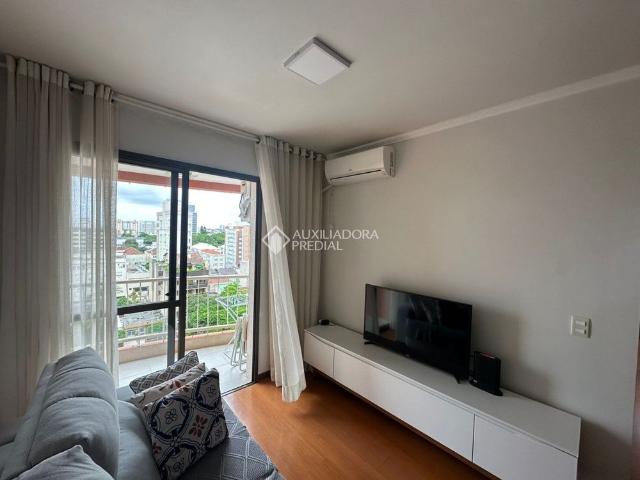 Apartamento com 2 quartos e 70m² para alugar em Cristo Redentor, Porto Alegre
