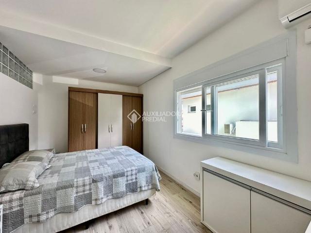 Apartamento com 2 quartos e 72m² para alugar em Itacorubi, Florianópolis