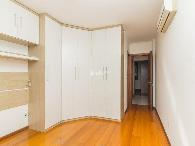 Apartamento com 2 quartos e 72m² para alugar em Jardim Lindóia, Porto Alegre