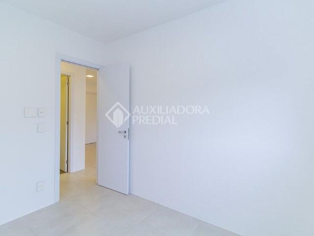 Apartamento com 2 quartos e 72m² para alugar em São Sebastião, Porto Alegre
