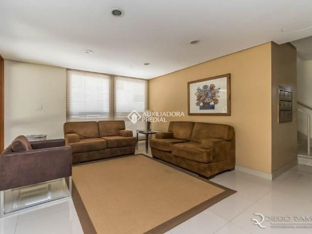 Apartamento com 2 quartos e 74m² para alugar em Higienópolis, Porto Alegre