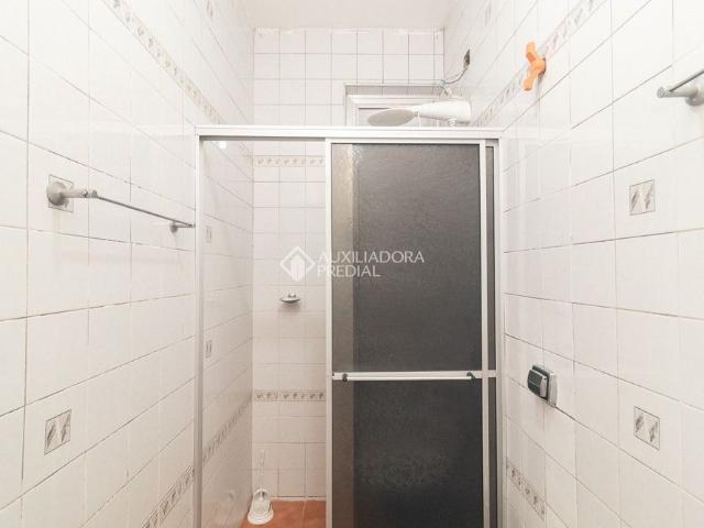 Apartamento com 2 quartos e 75m² para alugar em Azenha, Porto Alegre
