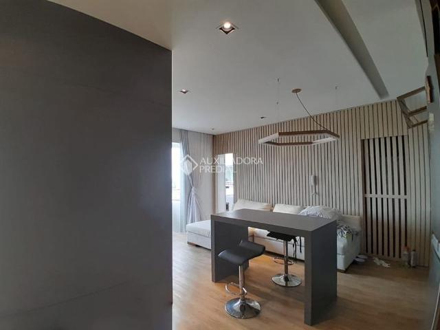 Apartamento com 2 quartos e 75m² para alugar em Itacorubi, Florianópolis