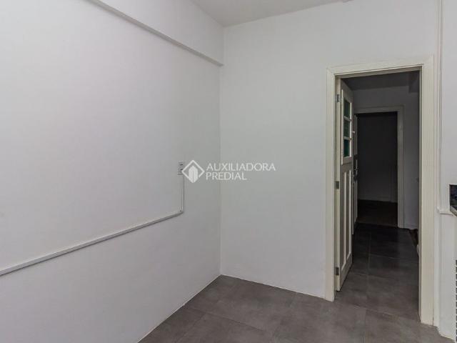 Apartamento com 2 quartos e 75m² para alugar em Rio Branco, Porto Alegre