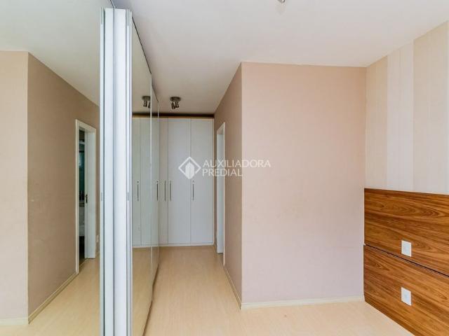 Apartamento com 2 quartos e 77m² para alugar em Petrópolis, Porto Alegre