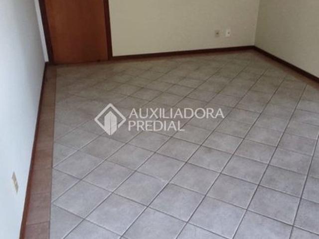 Apartamento com 2 quartos e 78m² para alugar em Córrego Grande, Florianópolis