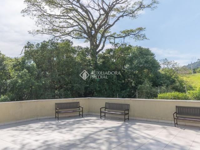 Apartamento com 2 quartos e 80m² para alugar em Jardim Carvalho, Porto Alegre