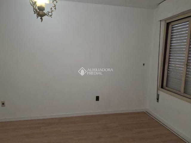 Apartamento com 2 quartos e 80m² para alugar em Jardim Lindóia, Porto Alegre