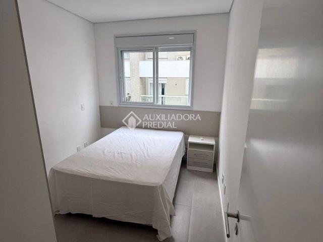 Apartamento com 2 quartos e 80m² para alugar em Rio Tavares, Florianópolis