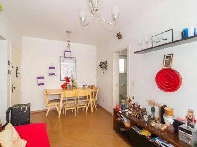 Apartamento com 2 quartos e 84m² no bairro Santo Antônio em Porto Alegre