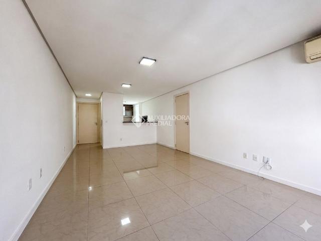 Apartamento com 2 quartos e 84m² para alugar em Auxiliadora, Porto Alegre