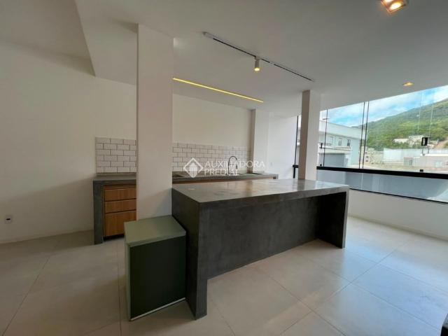 Apartamento com 2 quartos e 84m² para alugar em Ribeirão da Ilha, Florianópolis