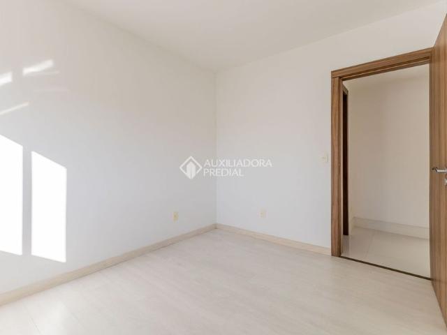 Apartamento com 2 quartos e 93m² para alugar em Rio Branco, Porto Alegre