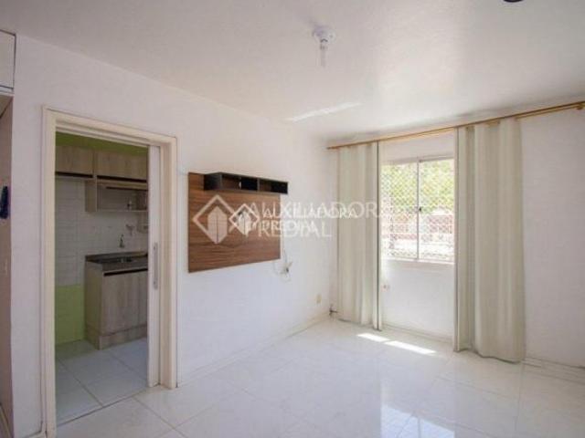 Apartamento com 2 quartos e vaga de garagem no bairro Sarandi em Porto Alegre