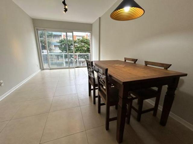 APARTAMENTO COM 2 QUARTOS E VAGA DE GARAGEM