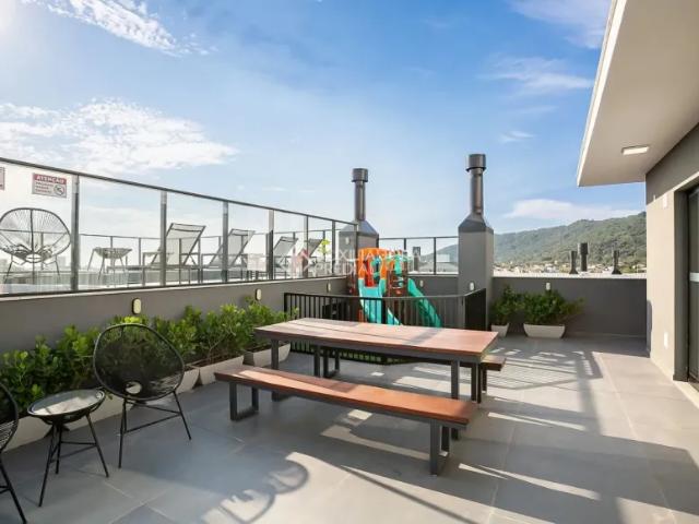 Apartamento com 2 Quartos e Vaga Praia da Cachoeira do Bom Jesus Florianópolis/SC