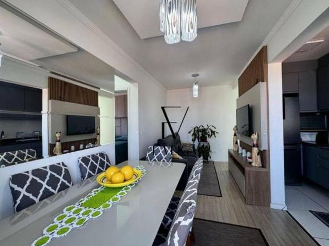 APARTAMENTO COM 2 QUARTOS, ELEVADOR E COM FACE NORTE NO BOQUEIRÃO, R$396.000,00!